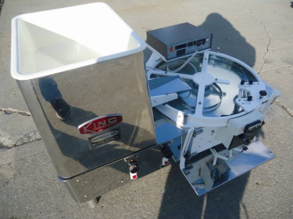 KING TB-4 TABLETOP TABLET/CAPSULE COUNTER - Wohl Associates