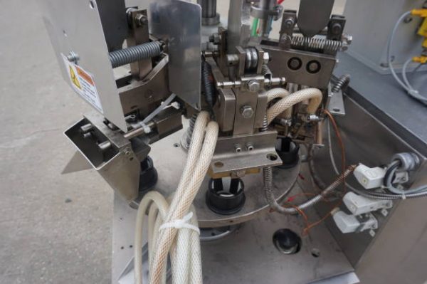 Prodo-Pak T-30H Plastic Tube Filling and Sealing Machine, 30 per minute ...