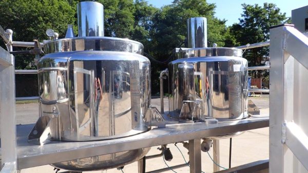 Twin 60 Gallon SS Jacketed Mix Tanks/Kettles, Common Base - Wohl Associates