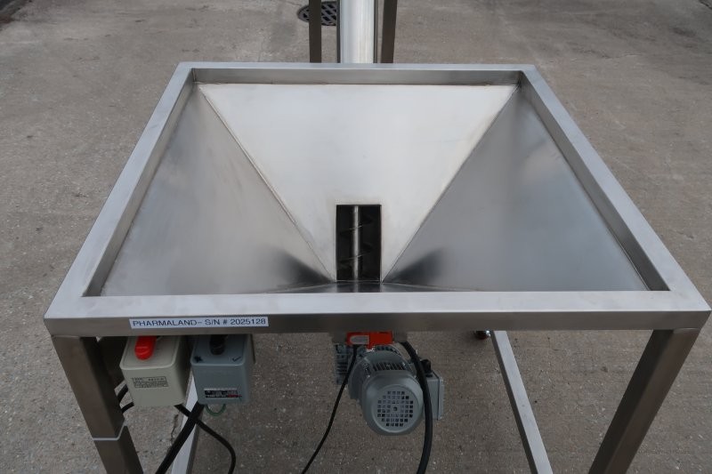 Inclined Stainless Steel Screw Feeder/Conveyor, with Vibratory Hopper ...